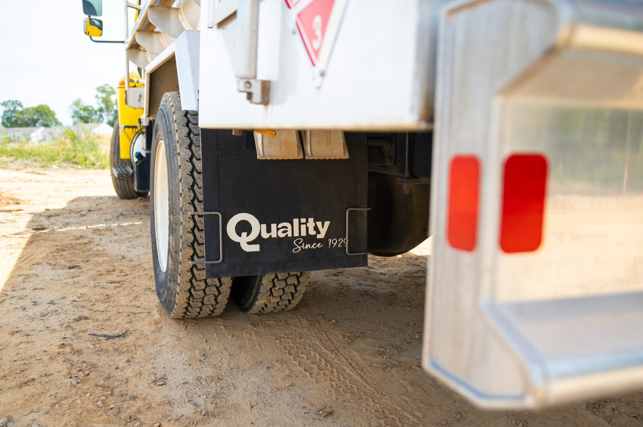 Reliable Bulk DEF Delivery Near You | Quality Oil